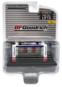 greenlight 16150-b auto body shop - four-post lifts series 4 - bfgood rich tires 1:64 scale diecast