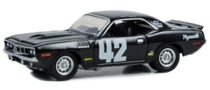 greenlight 13330-d pikes peak international hill climb series 1-1971 plymouth ‘cuda #42 - jess neal 1/64 scale