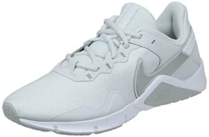 nike womens legend essential 2 running trainers, photon dust/metallic silver, 8.5