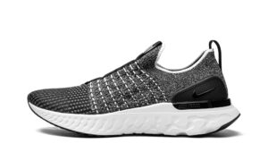 nike mens react phantom run flyknit cj0277 003 - size 11 black/white