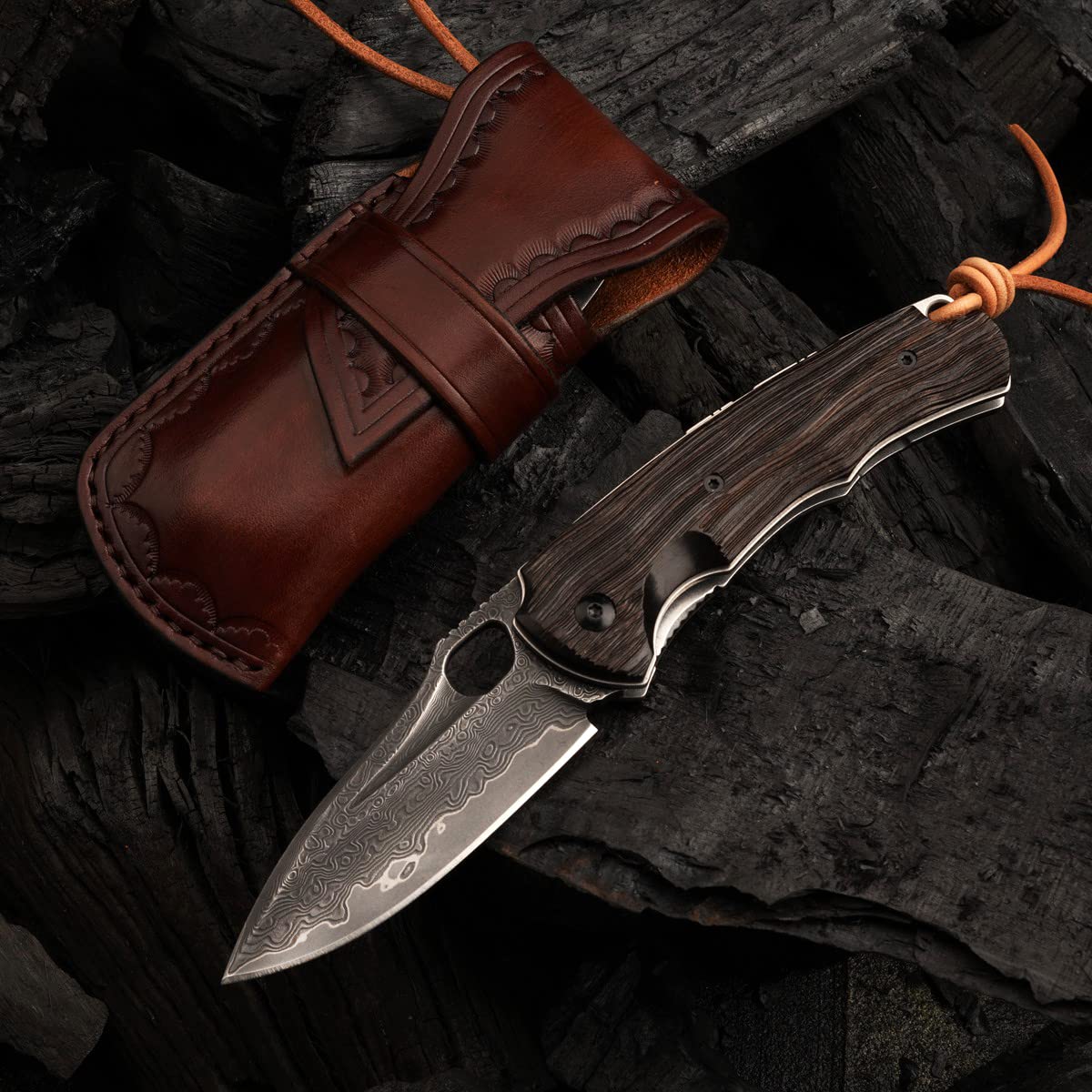 SPIRIT DEED Folding Knife 3in Handmade VG 10 Damascus Steel Knife Pocket Knife, Leather Case, Ebony Handle, with Padded Lock, Suitable for Outdoor Camping Fishing and Carrying Knives