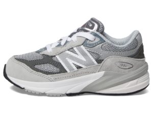 new balance boy's 990 v6 lace-up sneaker, grey/silver, 6 big kid