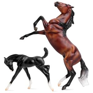 breyer horses freedom series wild and free | horse and foal set | horse toy | 9.75" x 7" | 1:12 scale | model #62227