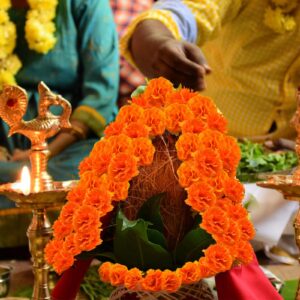 TRvancat Marigold Flowers Heads Bulk, Silk Artificial Flowers for Diwali,Indian Festival, DIY Marigold Garland Day of The Dead Decorations (Orange)