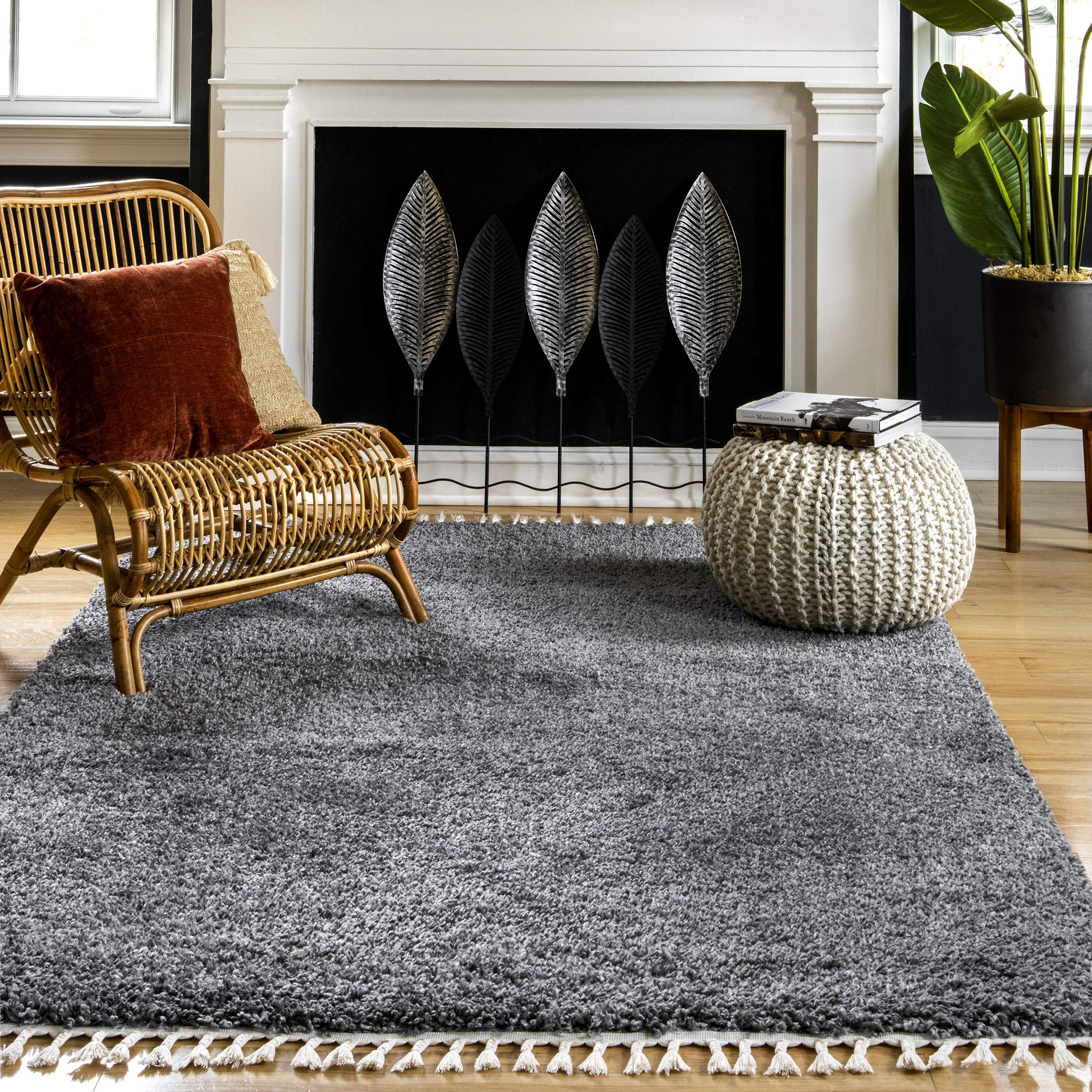 nuLOOM Gelina Soft Shaggy Tassel Plush Area Rug, 8x11, Dark Grey