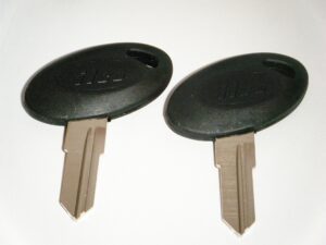 bauer camper keys rv keys cut to your key number from 301 to 330 two working ilco keys trailer (302)