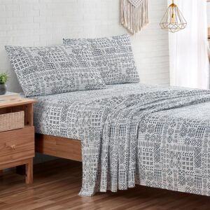 Indigo Ink - Full Size Sheet Set, 4-Piece Boho Geometric Patterned Bedding, Soft & Wrinkle Resistant (White Denim Collection, Navy Blue)