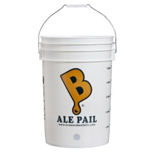 6.5 gallon bottling bucket with lid and spigot for bottling beer