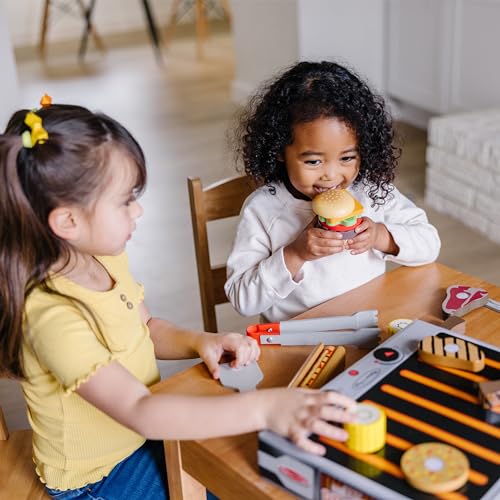 Melissa & Doug Grill and Serve BBQ Set (20 pcs) - Wooden Play Food and Accessories