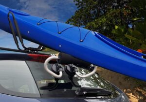 kayak roller loader，power assist system for kayak placement on the roof，heavy-duty suction cups，push up the kayak on the car roof