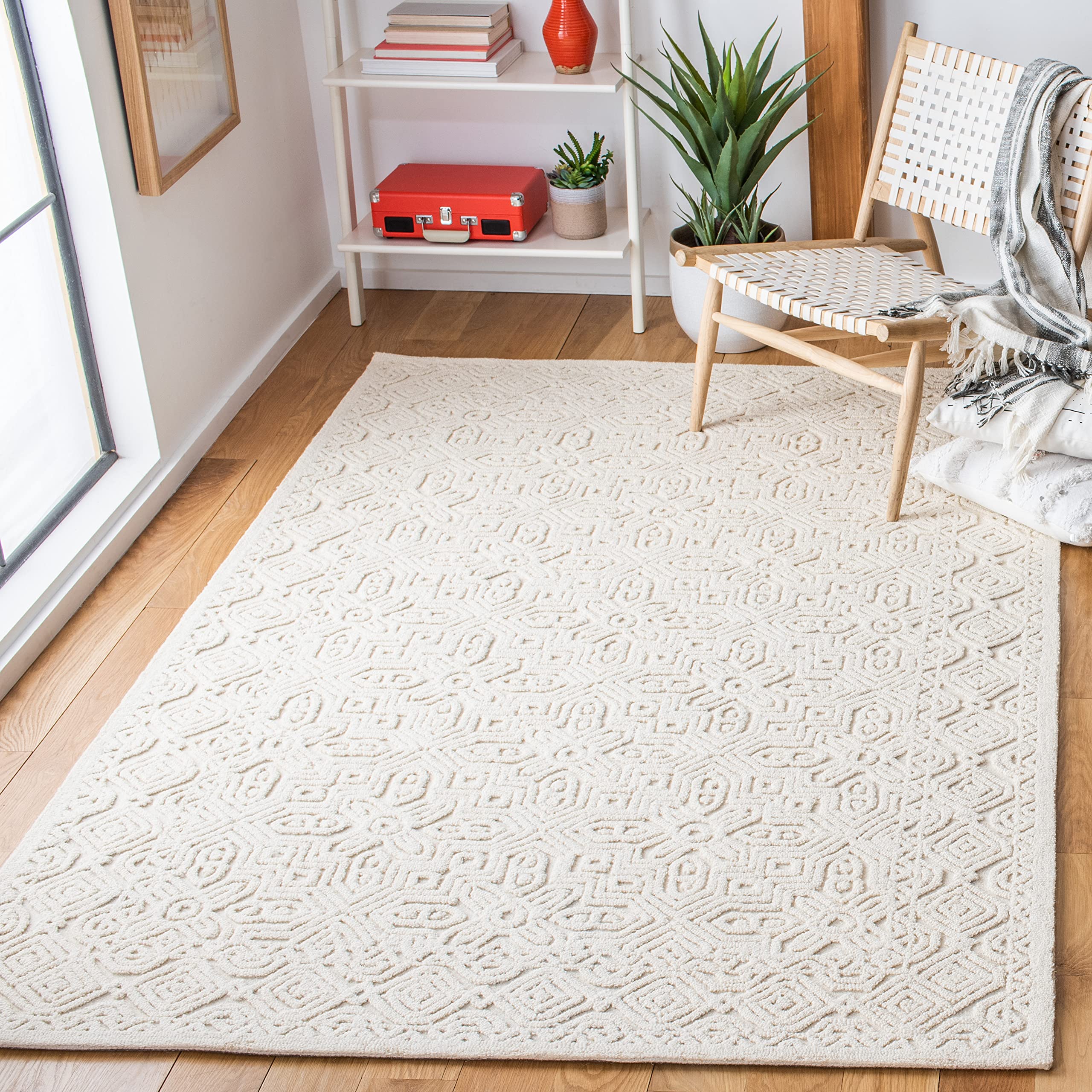 SAFAVIEH Textural Collection Area Rug - 5' x 8', Ivory, Handmade Wool, Ideal for High Traffic Areas in Living Room, Bedroom (TXT101A)