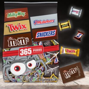 M&M'S, SNICKERS, TWIX, MILKY WAY & 3 MUSKETEERS Individually Wrapped Bulk Candy Assortment, 104.27 oz Bag