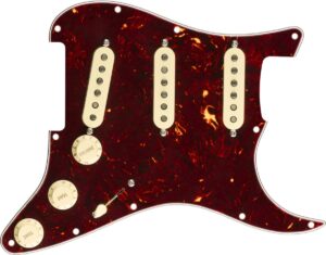 fender original 57/62 prewired stratocaster pickguard - tortoise