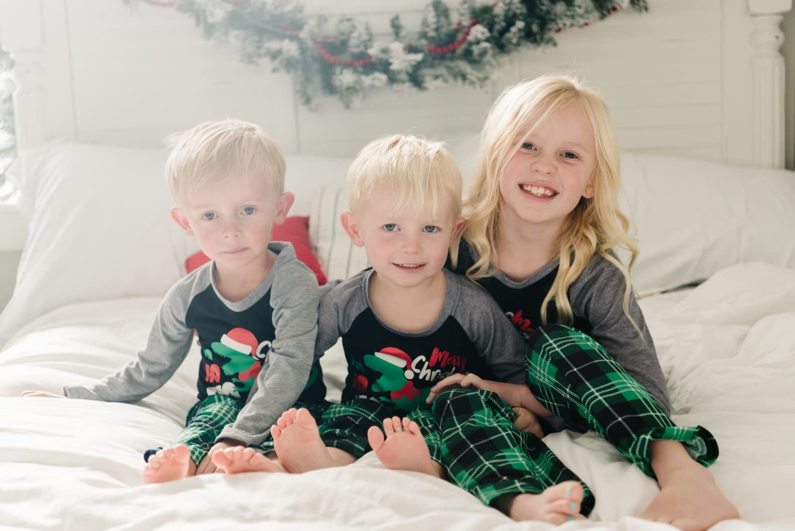 IFFEI Family Matching Pajamas Set Christmas Dinosaur and Green Plaid Print Long-sleeve Sleepwear Pet