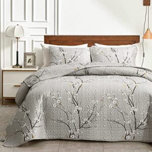 3 Pieces Quilt Set Queen Full Size 88x88 Gray Branch Floral Style Soft Reversible Microfiber Lightweight Coverlet Bedspread Summer Bedding Set Bed Cover for All Season (1 Quilt+ 2 Shams)