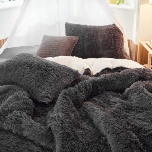 UOZZI BEDDING Black Faux Fur Comforter Set Queen 3 Pieces - 1 Black Shaggy Comforter Set 90x90 and 2 Pillowcases, Ultra Soft and Easy Care Luxury Plush Shaggy Duvet Set