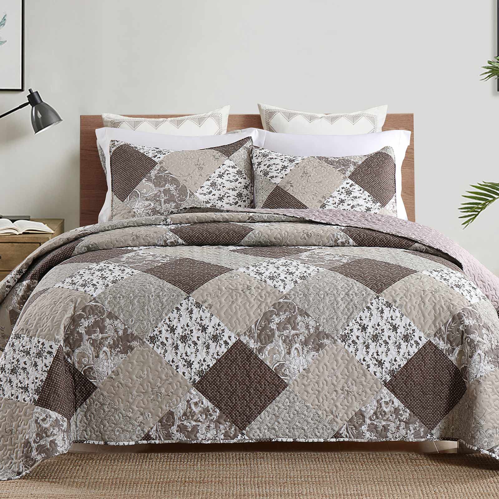 Boryard 3-Piece Queen Quilt Set, Lightweight Soft Warm Full Size Quilt Bedspread Coverlet (90x90 inches) with 2 Pillow Shams (20x26 inches) for All Season, Brown Plaid