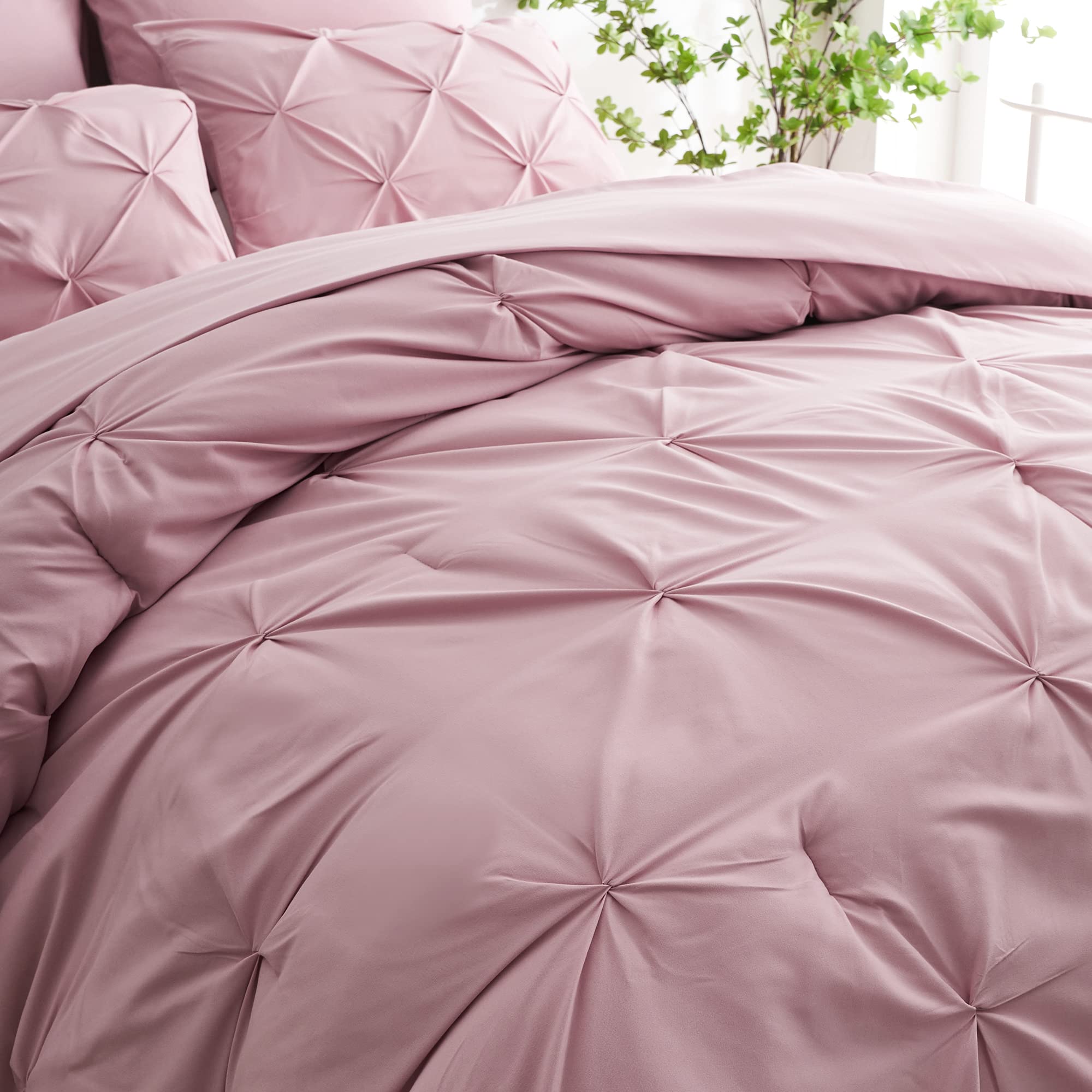 Ubauba 7pc Pink Queen Comforter Set, Pintuck Bed in a Bag Blush Bed Set with Comforters and Sheets 7 Piece, All Season Pinched Bedding Sets for Women (Pink,Queen Size)