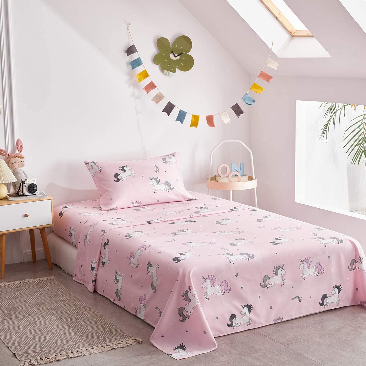 Uozzi Bedding Bed in a Bag 7 Pieces Queen Size Unicorn Pink with Rainbow Star - Soft Microfiber, Reversible Bed Comforter Set (1 Comforter, 2 Pillow Shams, 1 Flat Sheet, 1 Fitted Sheet, 2 Pillowcases)