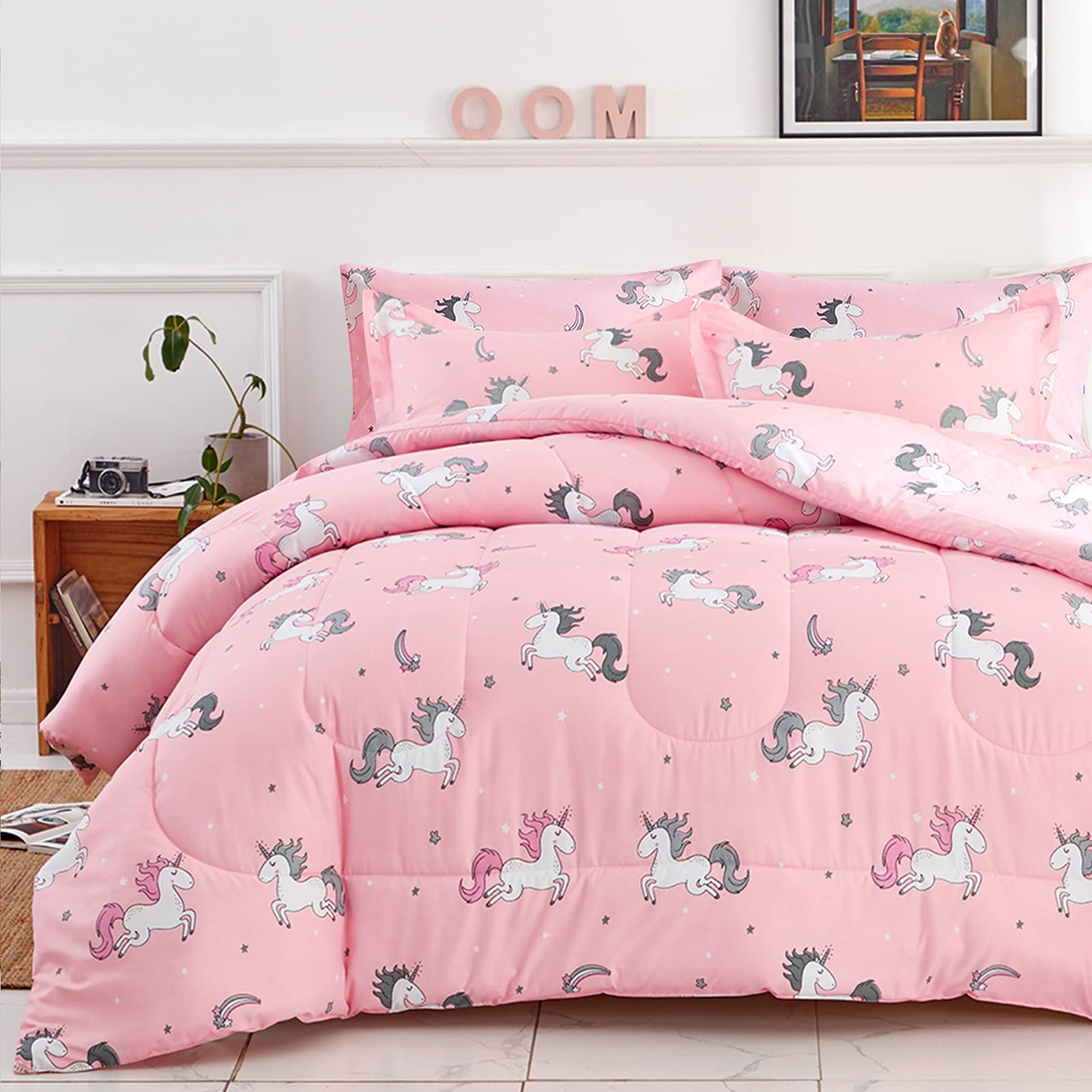 Uozzi Bedding Bed in a Bag 7 Pieces Queen Size Unicorn Pink with Rainbow Star - Soft Microfiber, Reversible Bed Comforter Set (1 Comforter, 2 Pillow Shams, 1 Flat Sheet, 1 Fitted Sheet, 2 Pillowcases)