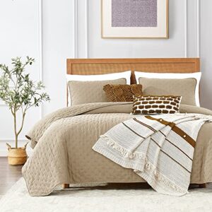 beige queen size quilt bedding sets with pillow shams, lightweight soft bedspread coverlet, quilted blanket thin comforter bed cover, all season summer spring, 3 pieces, 90x90 inches, tan cream