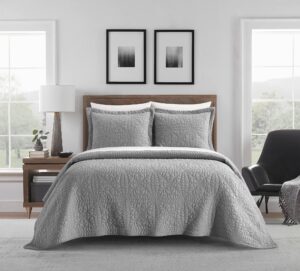 new york & company babe 3 piece cotton quilt set geometric floral pattern bedding - pillow shams included, queen, grey