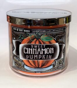 white barn candle company bath and body works 3-wick scented candle w/essential oils - 14.5 oz - many scents! (sweet cinnamon pumpkin)