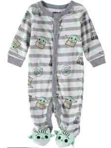 happy threads star wars baby boys one piece sleeper - footed baby pajamas - baby boy clothes - footie pajamas (grey/green/brown, 3-6 months)