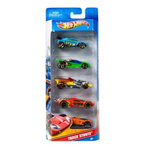 Hot Wheels 1:64 Scale Die-Cast Toy Cars 5-Pack, Set of 5 Toy Race Cars, Hot Rods, Character Cars, Rescue or Pick-Up Trucks (Styles May Vary)