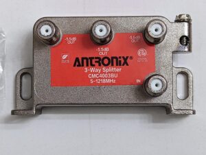 antronix cmc4003bu 3-way balanced vertical splitter, 1.218 ghz high performance for coax cable tv & internet optimized moca 2.0 performance (1)