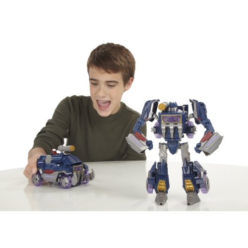 Transformers Generations Fall of Cybertron Series 1 Soundwave Figure