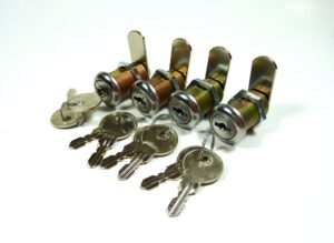 4/pk 7/8" cam lock double bitted with 6-disc tumbler, keyed alike with 2 keys for cabinets, drawers, pinball games