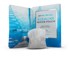 invigorated water ph on-the-go alkaline water filter pouch- portable alkaline water filtration system for your bottle, pitcher, jug, container - high ph water - long-life 105 gallon/400 litre (1-pack)