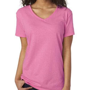 Gildan Women's Softstyle V-Neck T-Shirt - X-Large - Azalea