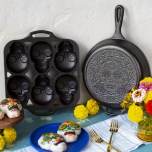 Lodge Seasoned Cast Iron Skull Mini Cake Pan