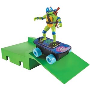 teenage mutant ninja turtles: mutant mayhem leonardo on a skateboard with accessories by playmates toys - amazon exclusive