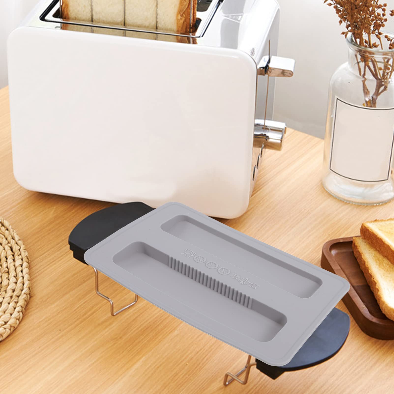 UPKOCH Toaster Lid Silicone 2 Slice Toaster Cover Bread Maker Cover Toaster Appliance Top Protector Bread Machine Dust Cover Sandwich Machine Accessories