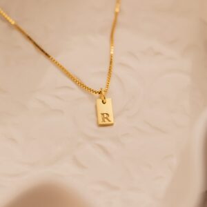 Initial Necklaces for Women 14K Gold Plated Letter Necklace Dainty Gold Name Necklace Personalized Initial Tag Pendant Necklace for Women Trendy Gold Jewelry