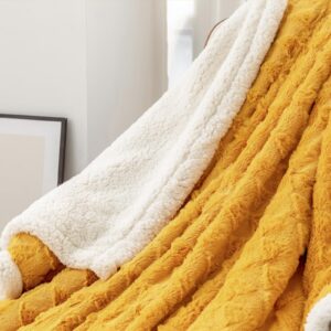 LOMAO Throw Blanket for Couch - Fleece Blankets & Throws Faux Fur Blanket Soft Fuzzy Sherpa Blanket Cozy Blanket Gift Throw Blankets for Bed,Sofa (50x60,Yellow)