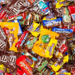 Chocolate Candy Variety Pack - 3.5 Pounds - Chocolate Candy Individually Wrapped for Parade Throws - Fun Size Chocolate Assortment - Pinata Chocolate Candy Mix