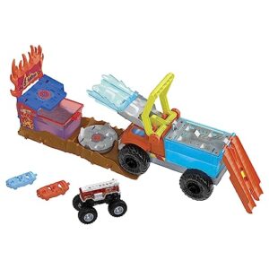 hot wheels monster trucks arenabeukers color shifters 5 alarm rescue with 1 color shifter monster truck, 2 color shifter demolition cars and 1 detachable trailer, hpn73