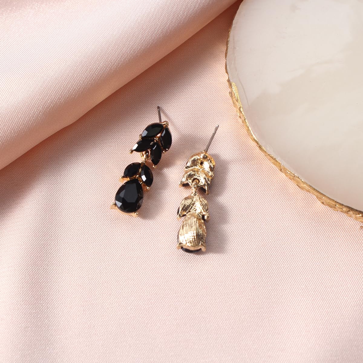 Black Rhinestone Teardrop Dangle Earrings Cute Elegant Crystal Bridal Wedding Earrings for Women Party Prom Dainty Jewelry