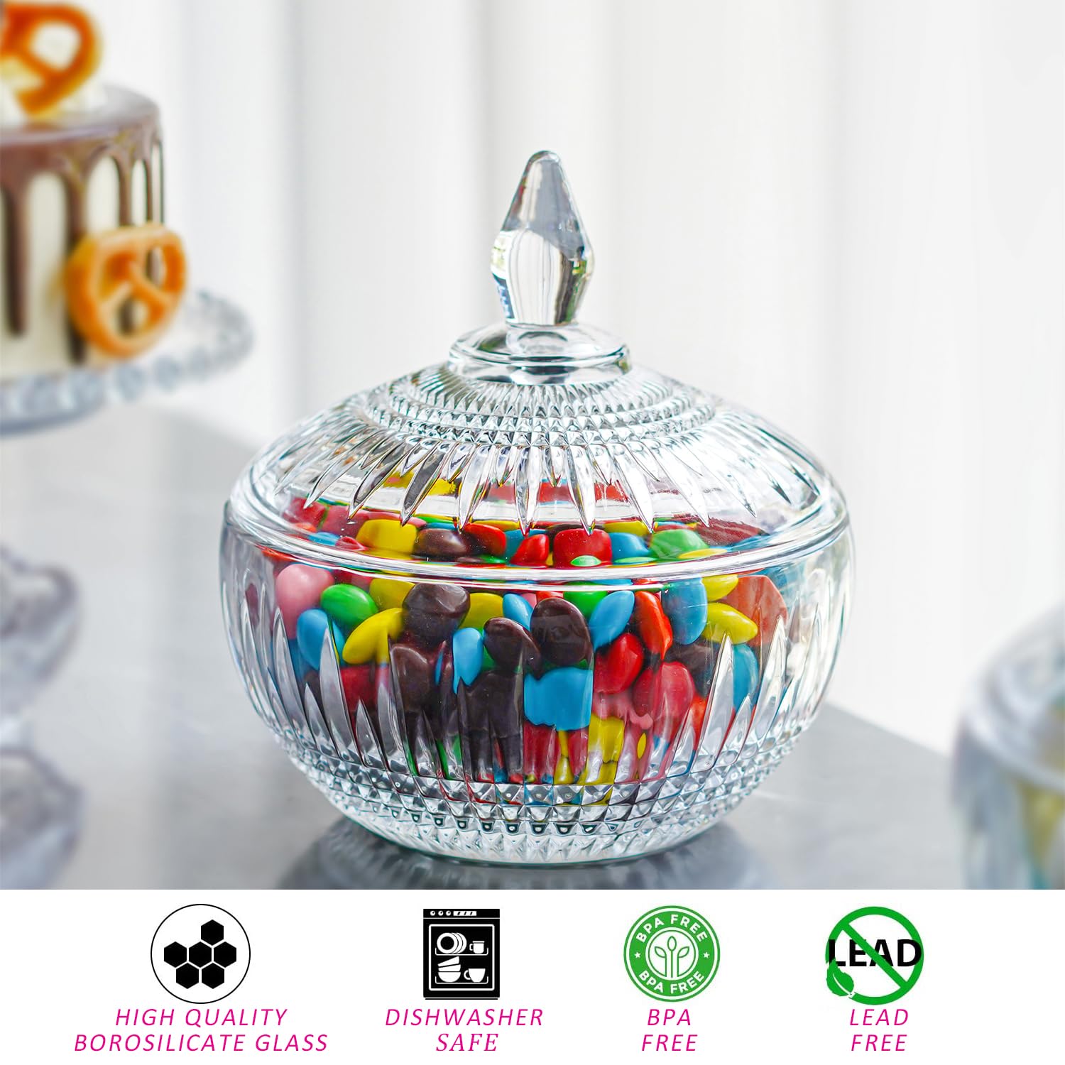 600ml/21oz Large Glass Candy Dish with Lid,Clear Crystal Candy Jar with Lid,Decorative Candy Jar for Candy Buffet, Party, Wedding, Home Decoration,Dishwasher Safe