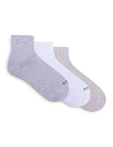 hue womens super soft crew 3 pair pack casual socks, chrome pack, one size us