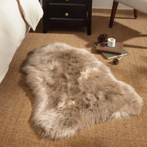 Ashler Faux Fur Rug, Beige Area Rugs, Fluffy Sheepskin Fur Rug, Fuzzy Ultra Soft 2 x 3 Ft Rugs, Machine Washable Shag Rug, Nursery Throw Rugs for Bed, Living, Kids Room