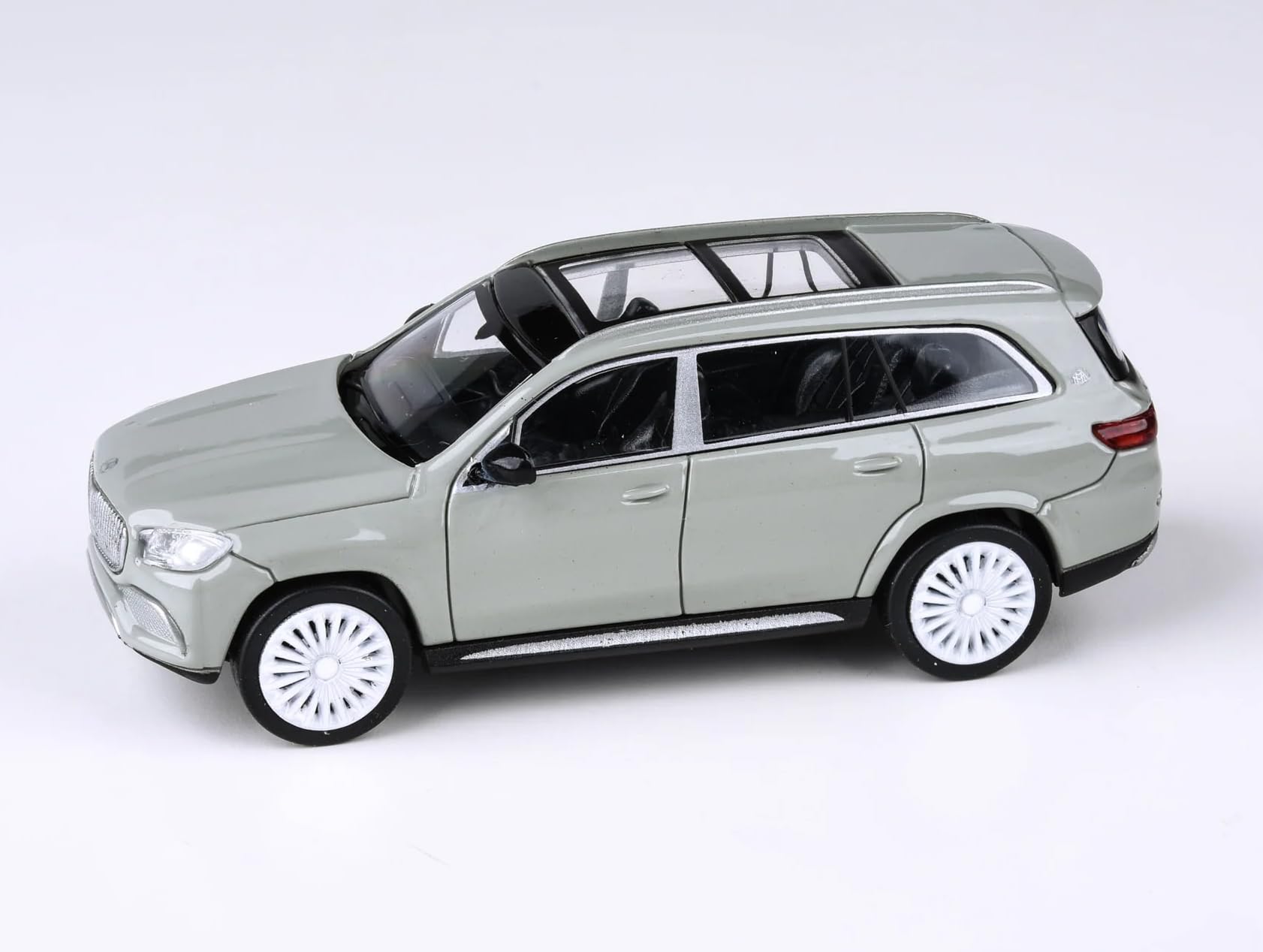 Maybach GLS 600 Nardo Gray with Sunroof 1/64 Diecast Model Car by Paragon Models PA-55307