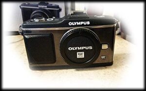 olympus pen e-p2 micro 4/3 digital camera body (black)