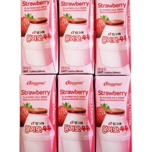 Binggrae Fresh Strawberry UHT Milk Dairy Products, South Korea (Packs of 6)