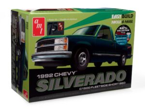 amt 1992 chevrolet silverado shortbed fleetside pickup easy build 1:25 scale model kit