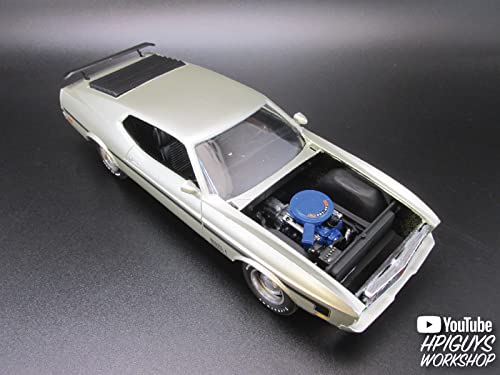 AMT 1971 Ford Mustang Mach I 1:25 Scale Model Kit